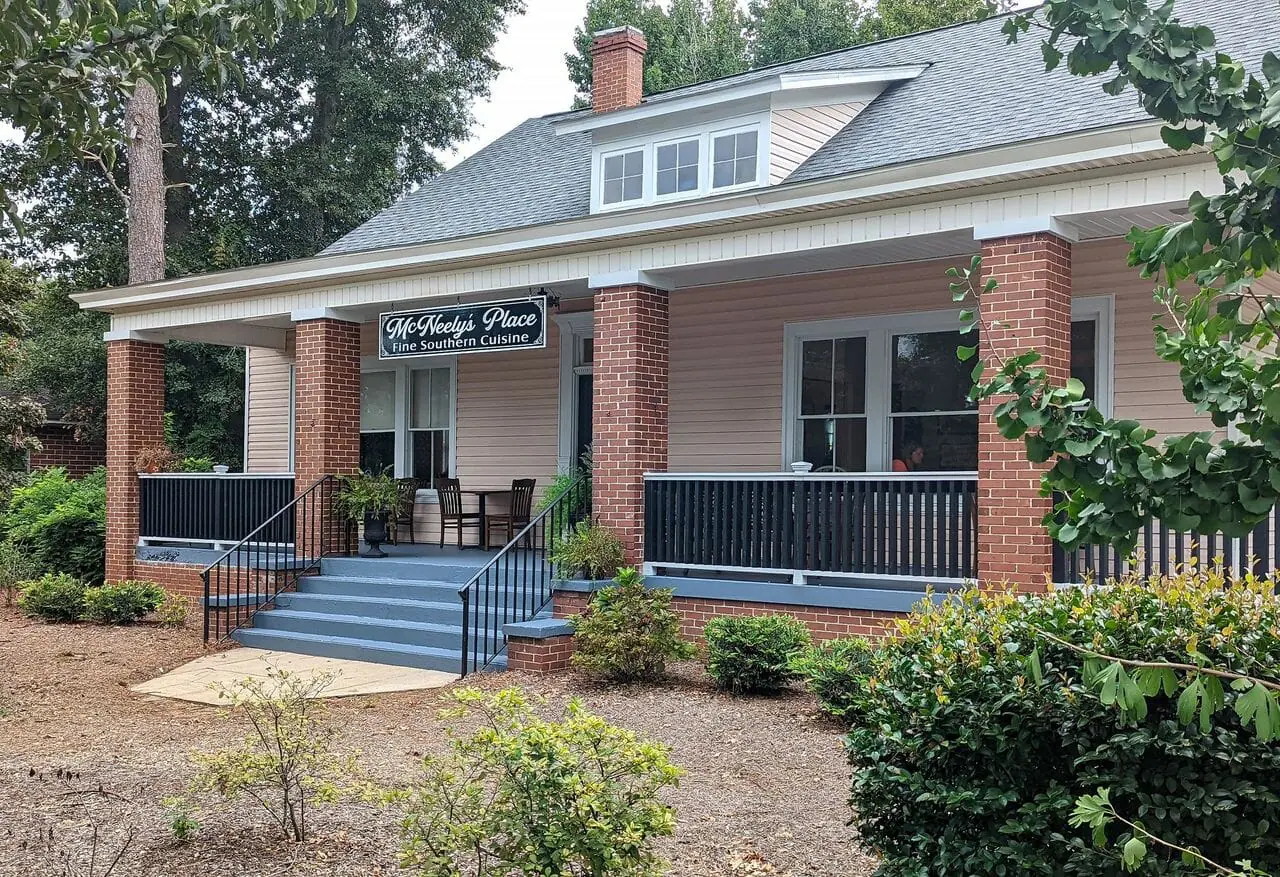 Business Lunch Review: McNeely’s Place - Augusta Business Daily